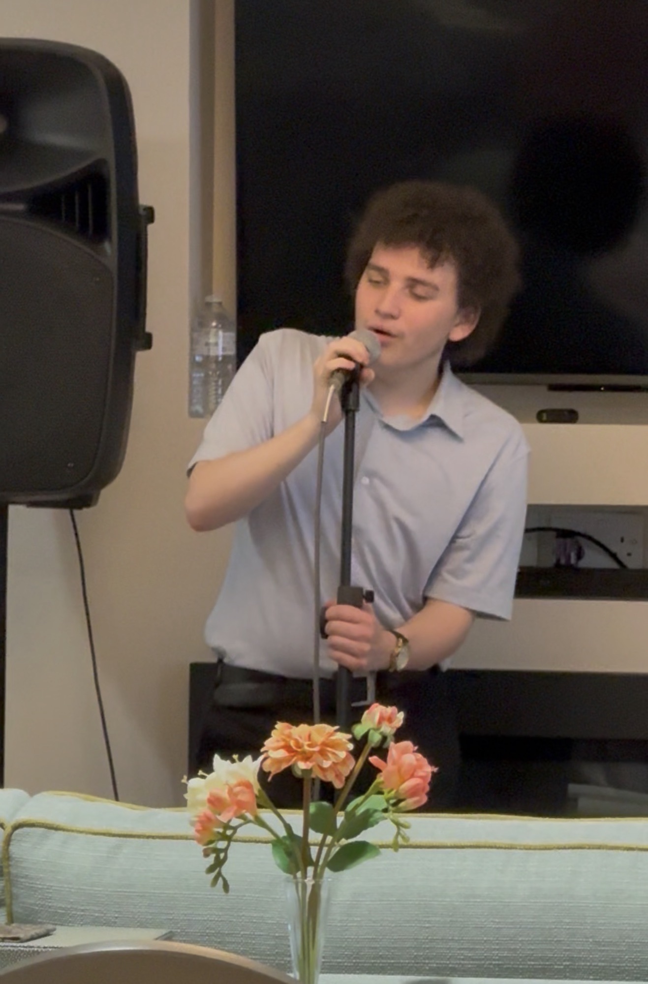 Ryan Reffell is a performer singing popular covers from the 50s, 60s ...